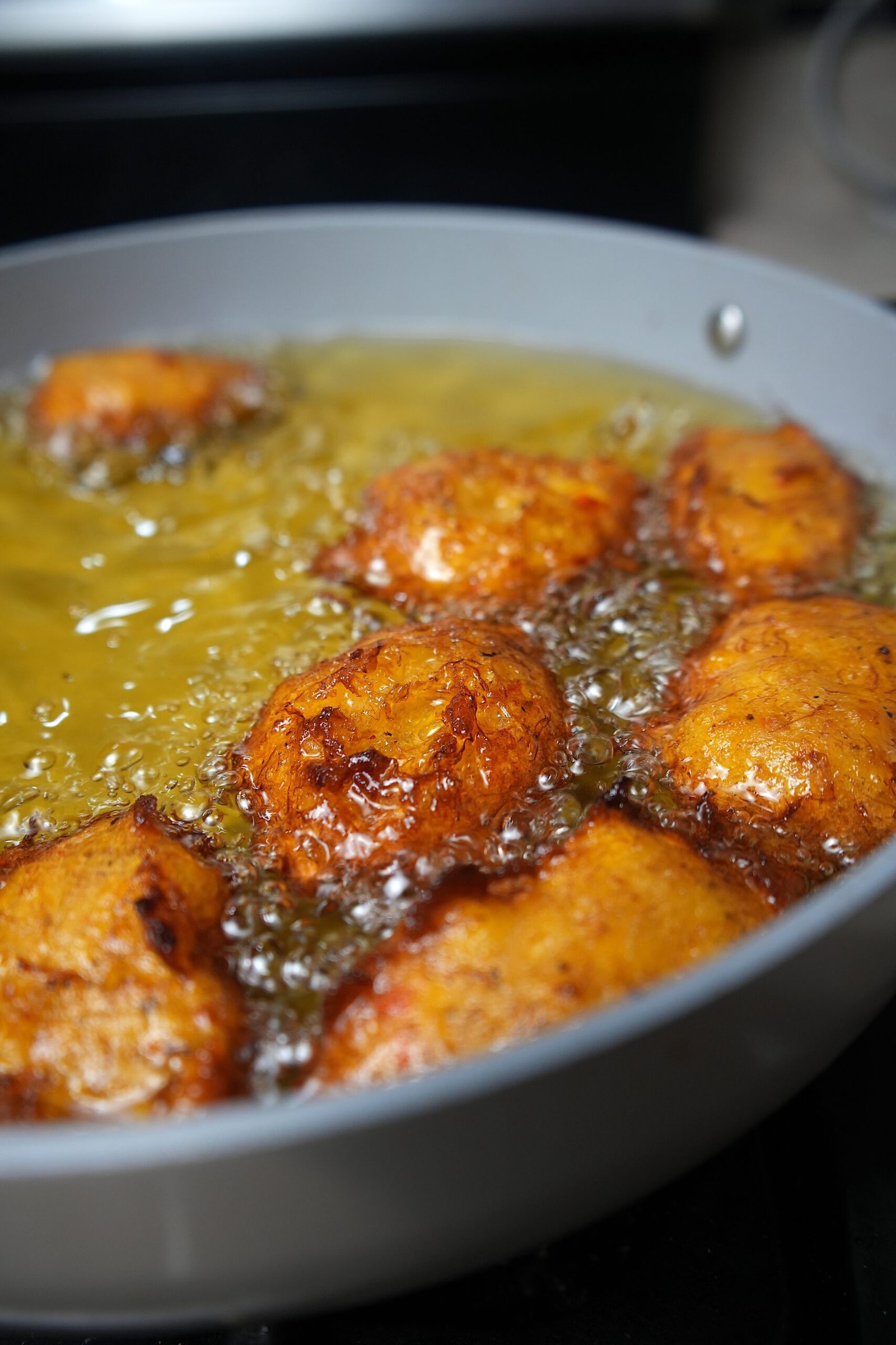 How to Make Kaaklo (Ghanaian Plantain Fritters) - Food Sturvs
